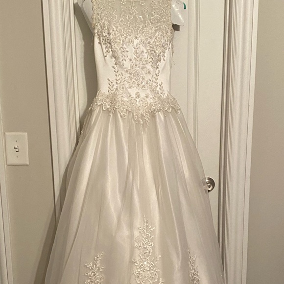 Ginza Collection | Dresses | Offwhite Ginza Collection Ball Gown W Lace ...